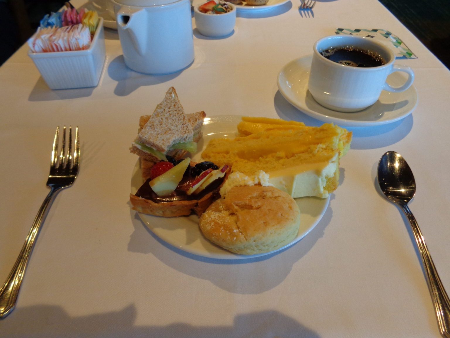 Afternoon Tea On Carnival Cruise Ships - Average Cruiser